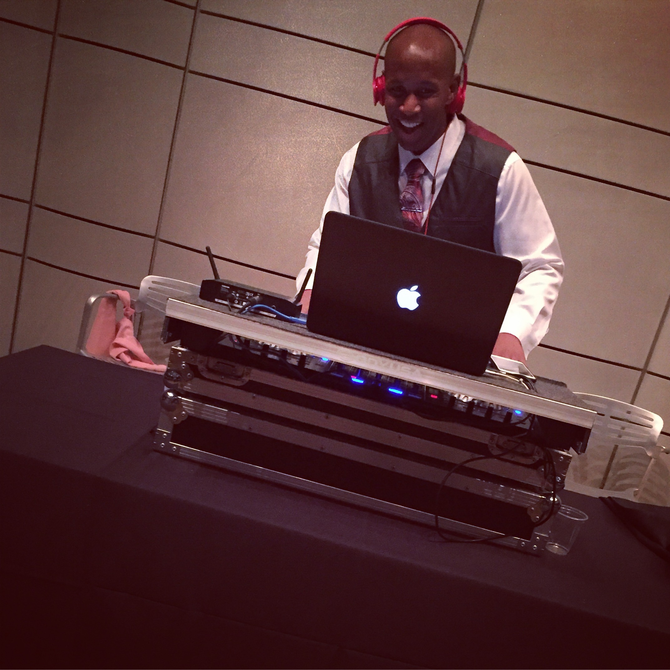 Your DJ/MC – Flobo Boyce