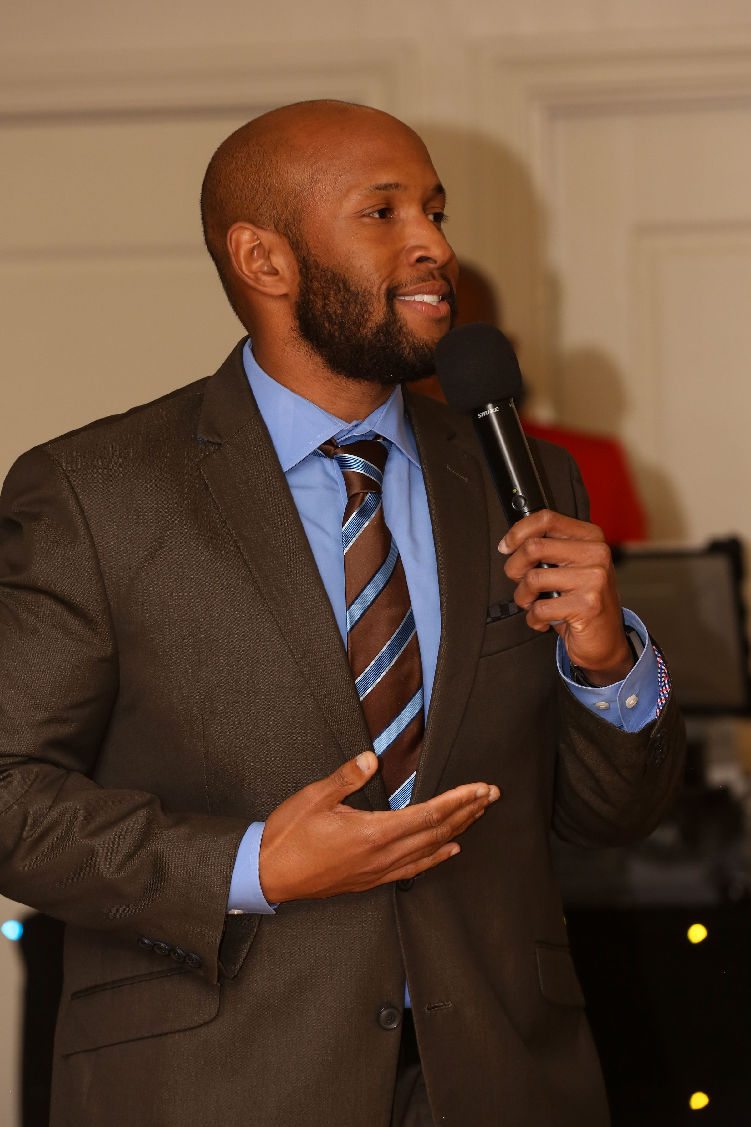 Your DJ/MC – Flobo Boyce