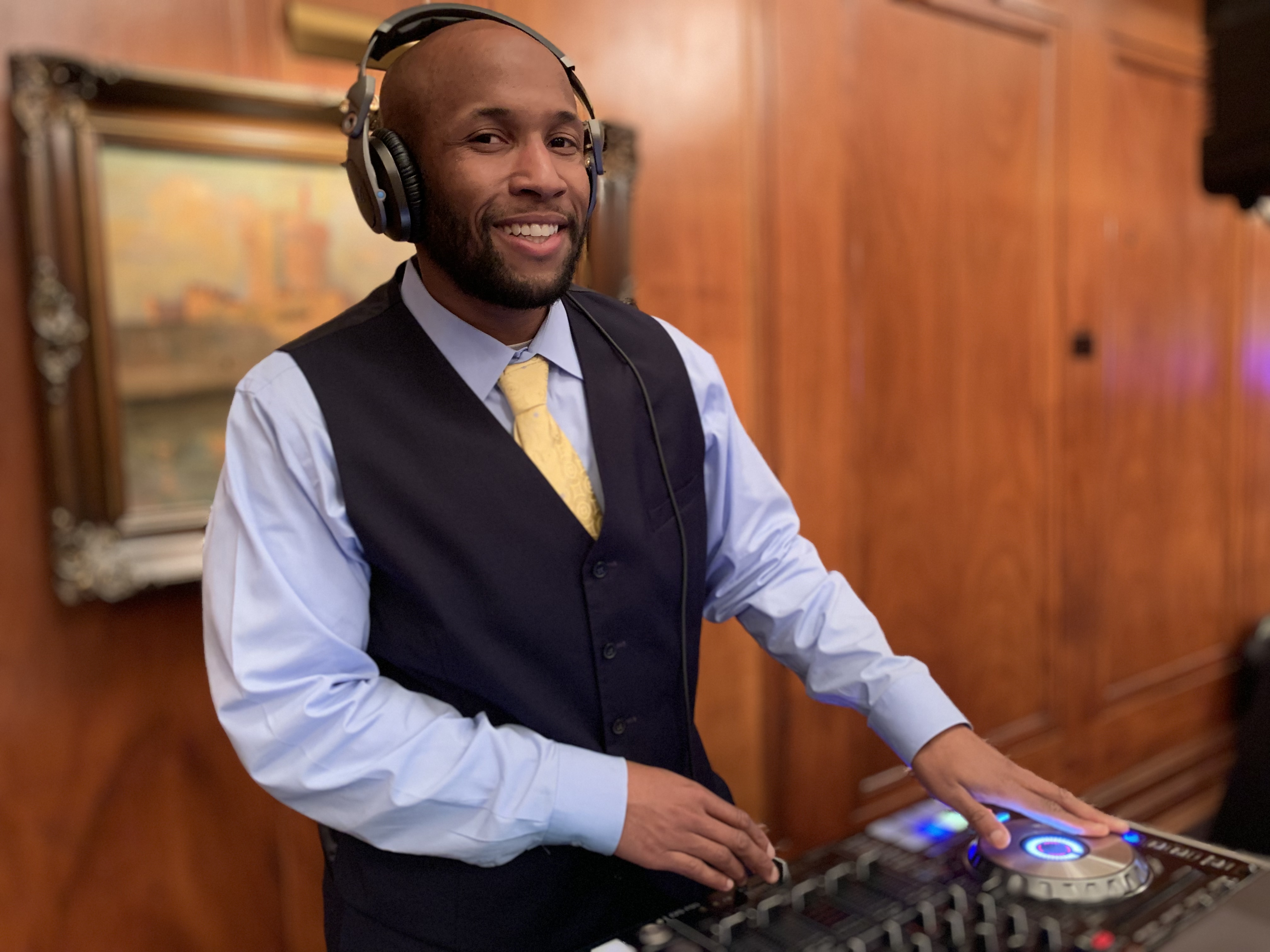 Your DJ/MC – Flobo Boyce