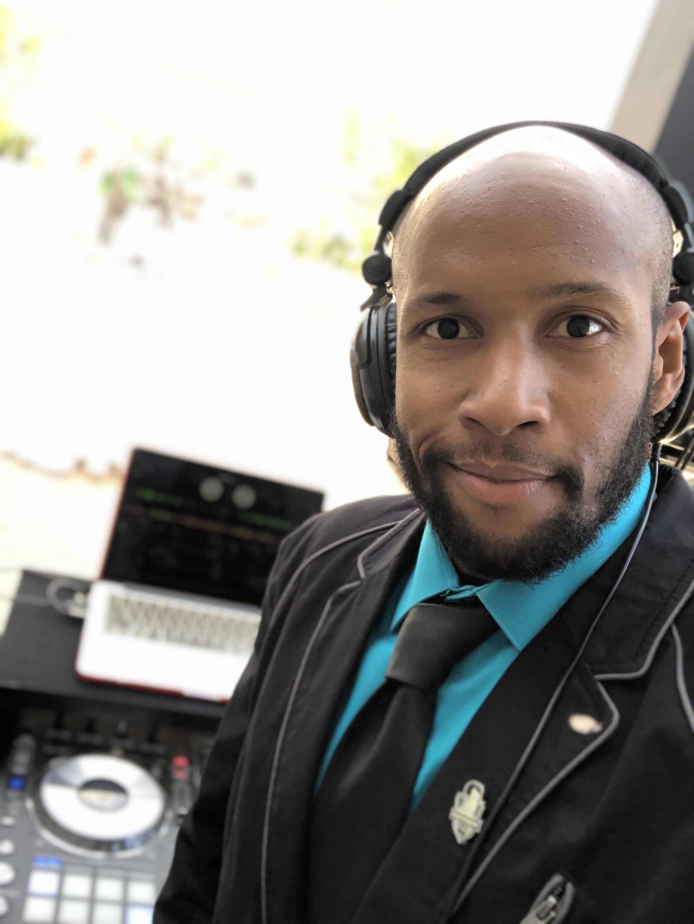 Your DJ/MC – Flobo Boyce